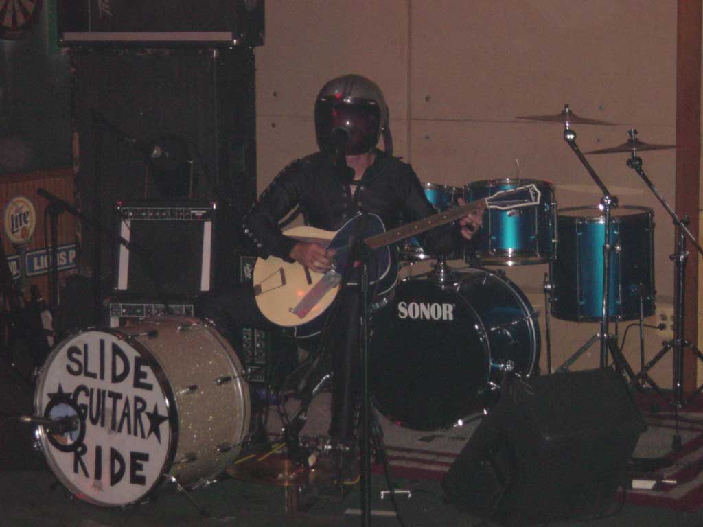 Bob Log III - Daniel Tuttle